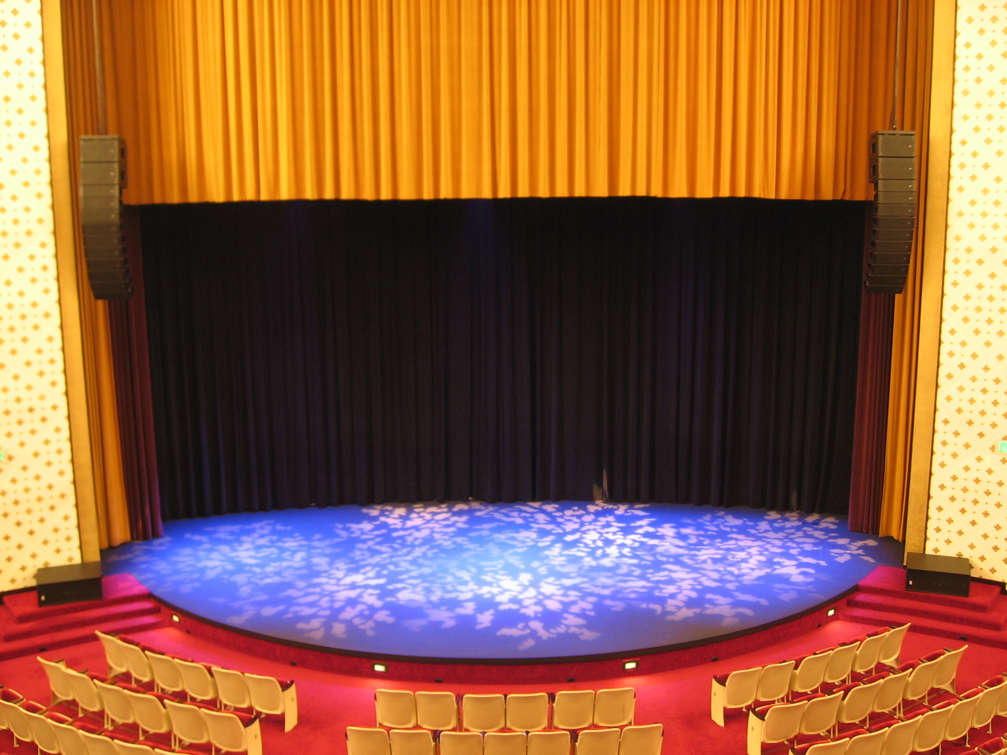 Beckman Auditorium, Caltech, Pasedena, CA - Bag End